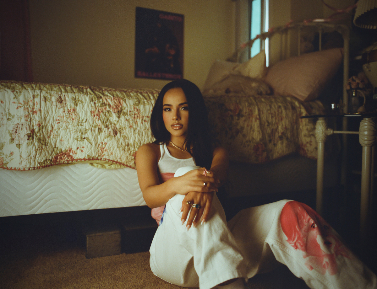 Becky G Esquinas: Nuevo álbum musical